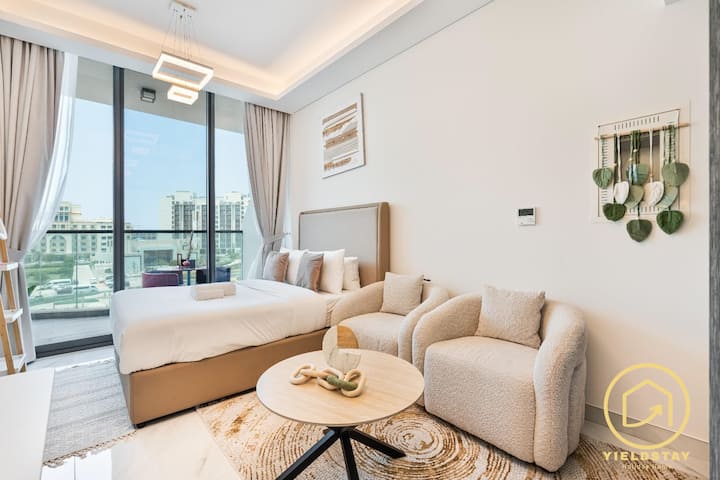 Stunning Pool View
Stylish Interior
Prime Location - Dubai