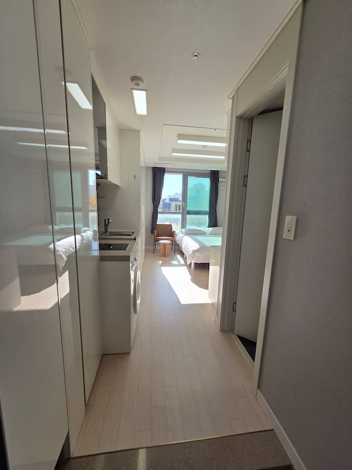 5sec To Gangnam St/ Elevator/ Big Desk/ Clinic - Seoul