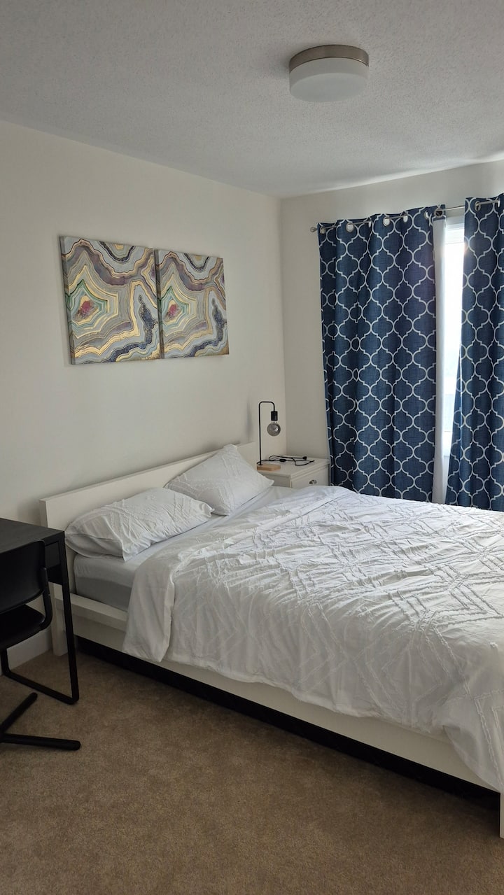 Cozy Room Close To Everything - Kanata