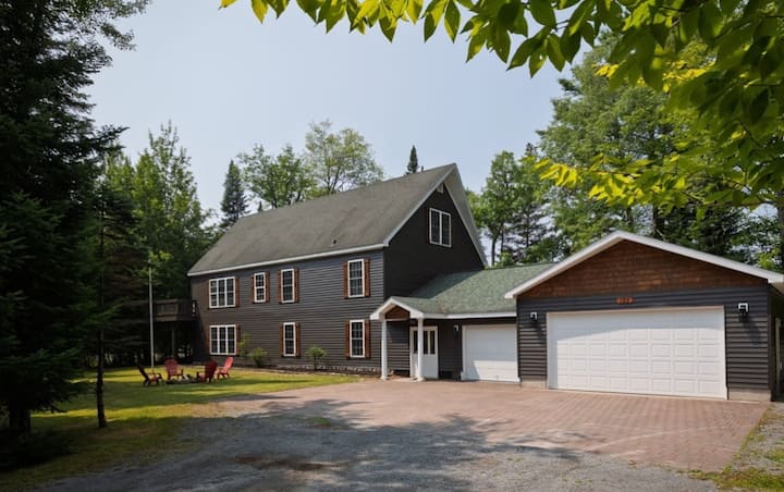 New Property Close To Town! Green Bridge Lodge 5br - Old Forge, NY