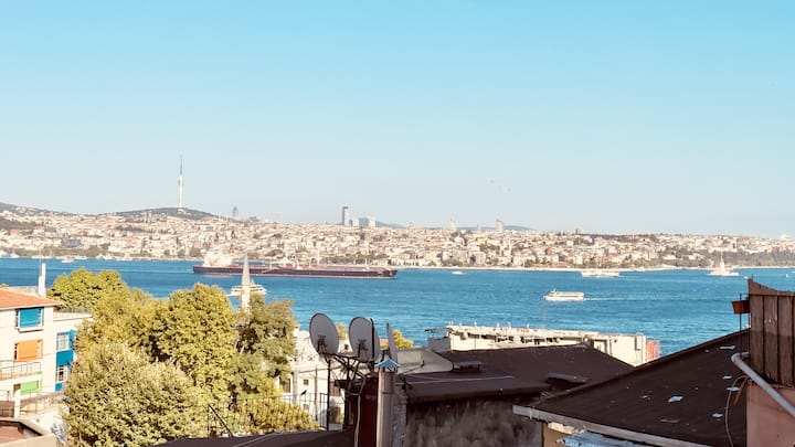 A Cozy Sea-view Apartment In The Heart Of Cihangir - Beyoğlu