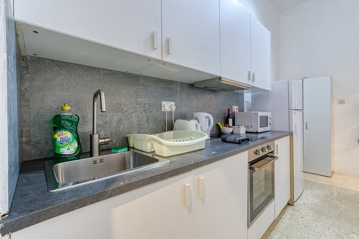 Fully Equipped 4br Sliema Apt, Top Location! - 瓦萊塔