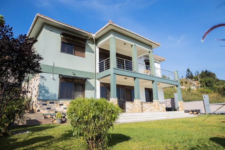 Green Valley Palace - Uganda