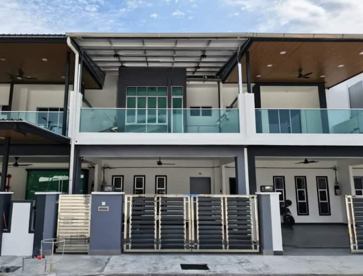 Hello Pangkor Home 73a - A Nest For 12 Buddies - Pangkor Island