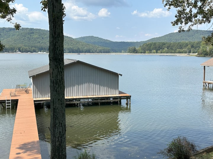 Waterfront Mid Lake Home With Dock ~ Pets Welcome! - Scottsboro, AL