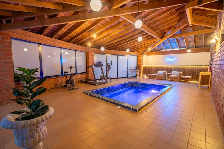 Exclusive Villa · Pool & 12 Min From Provenza - Sabaneta