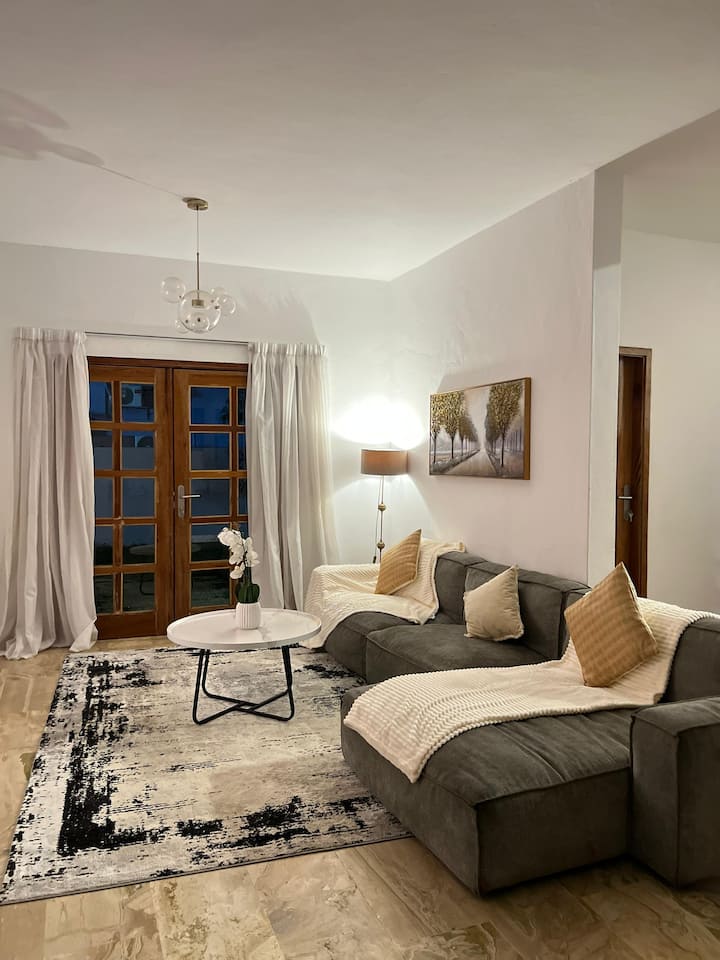 Une Chaleureuse Villa De 4 Chambres - Abidjan