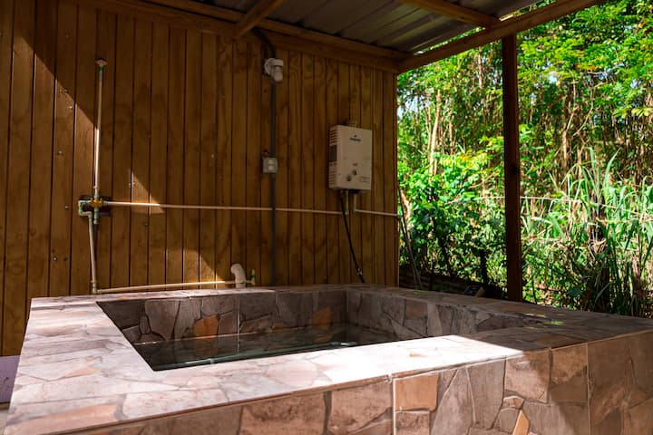 Navarro Getaway Cabin F - Caguas