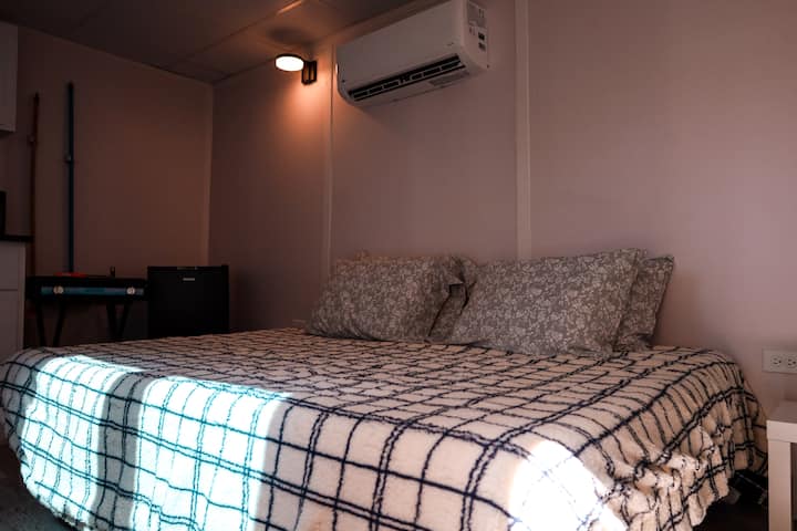 Navarro Getaway Cabin F - Caguas