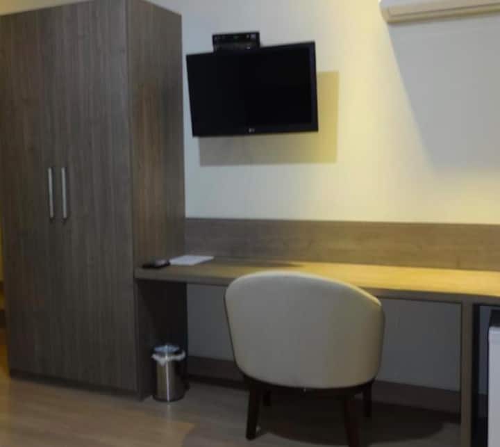 Suit- Com Mini Cozinha Compacta- - Nova Iguaçu