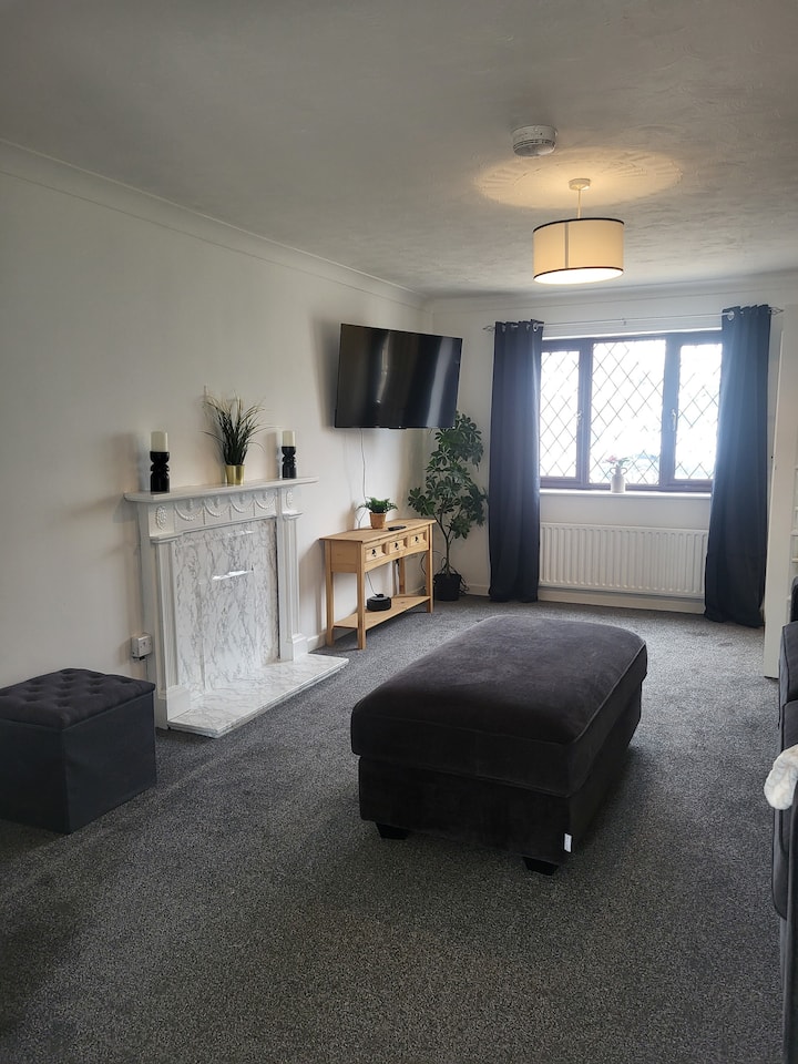 Dorset Charming Spacious Home - 웨이머스
