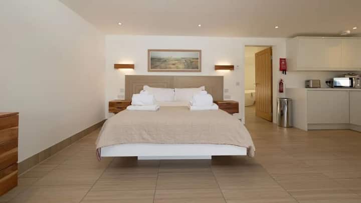 Bramble Cottage. Delightful Cottage With Hot Tub - Loch Tay