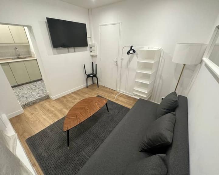 Studio 16m2 Aux Portes De Paris / 200m Du Métro - Aubervilliers