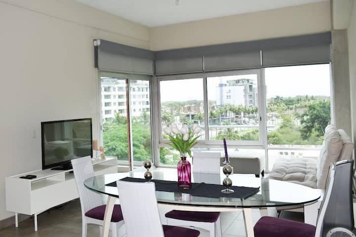 Hermoso Y Amplio Departamento, Muy Bien Ubicado - Nuevo Vallarta