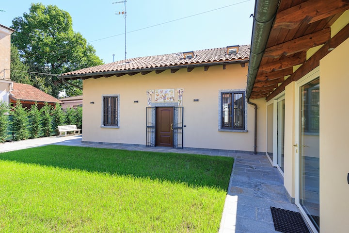 Arona Cottage – Lake Maggiore Getaway - Arona, Italy