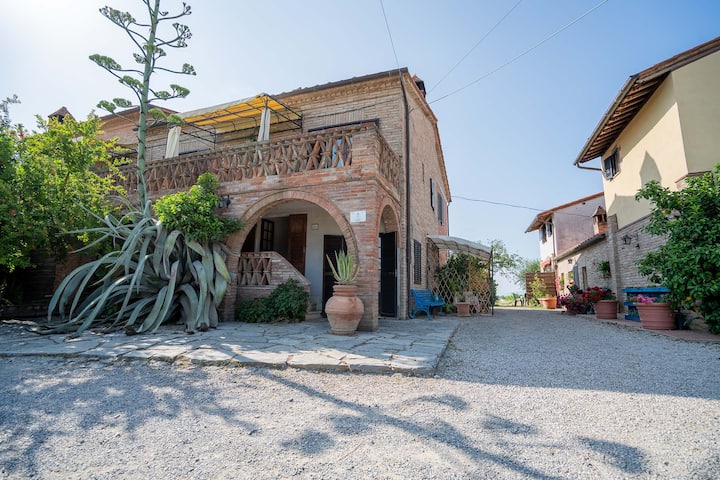 La Rosa-il Castagneto Country Retreat - Castiglione del Lago