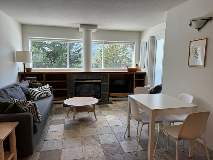 2 Bedroom 2 Bathroom Whistler Condo Stunning Views - Whistler Blackcomb