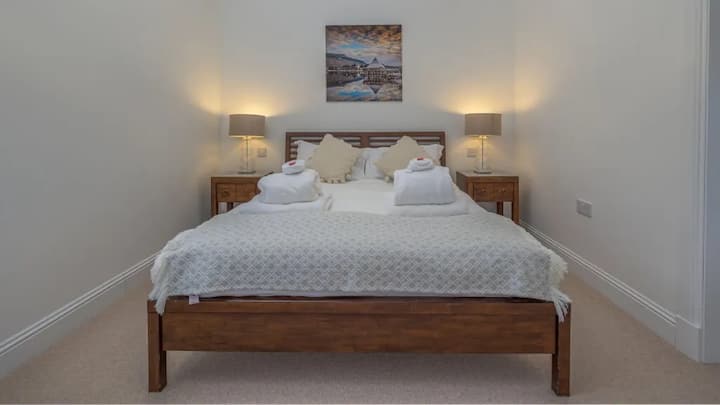 Fin Cottage. Delightful Cottage With Hot Tub - Loch Tay