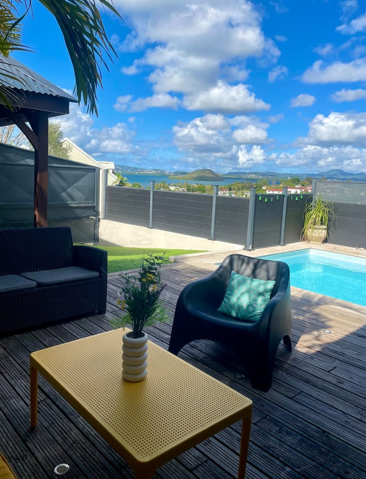 Maison Avec Piscine Et Vue Imprenable - Martinique