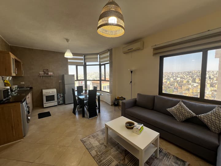 Modern Jabal Amman Apartment With City View - Amman