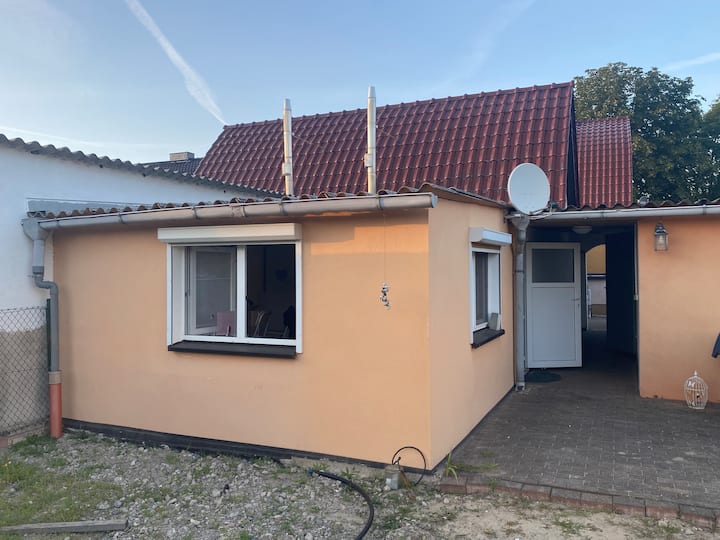 Kleine Einzimmerwohnung Mit Bad Und Ebk, Terrasse - Nauen