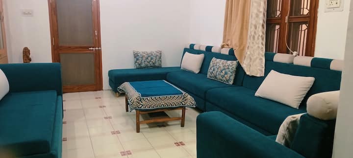 Urban Nest Retreat - Raipur