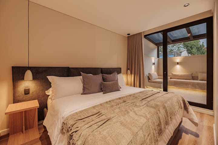 82t Building -202 3br Luxury +Jacuzzi Zona T - Bogotá