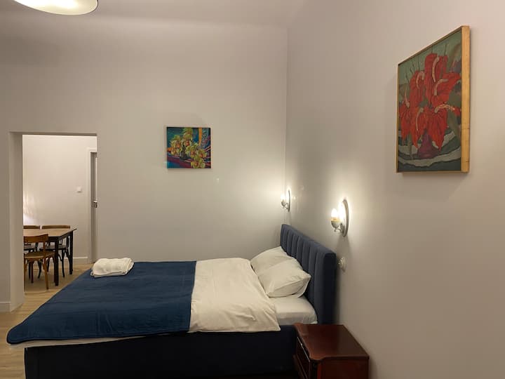 Kino Kijów - John Paul II Kraków-Balice Airport (KRK)