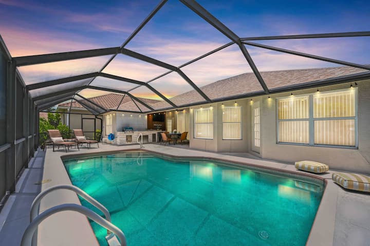 Villa Azul Naples-modern Retreat With Heated Pool - Naples, FL