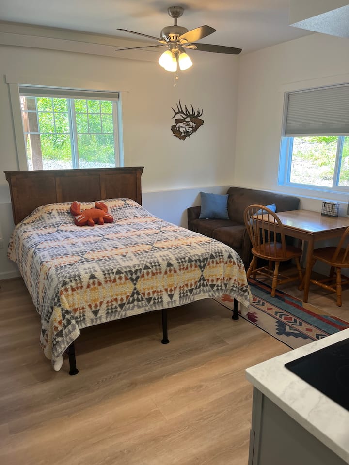 Cozy Retreat In Douglas – Near Downtown Juneau - Juneau, AK