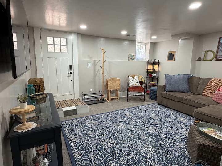 Home Away In A Historic Mini Mansion, Downtown Slc - Salt Lake City, UT