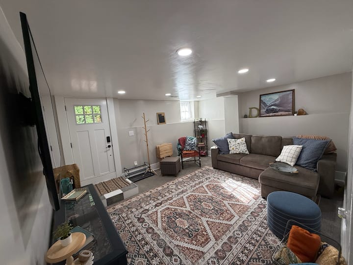 Home Away Is A Historic Mini Mansion, Downtown Slc - ユタ州