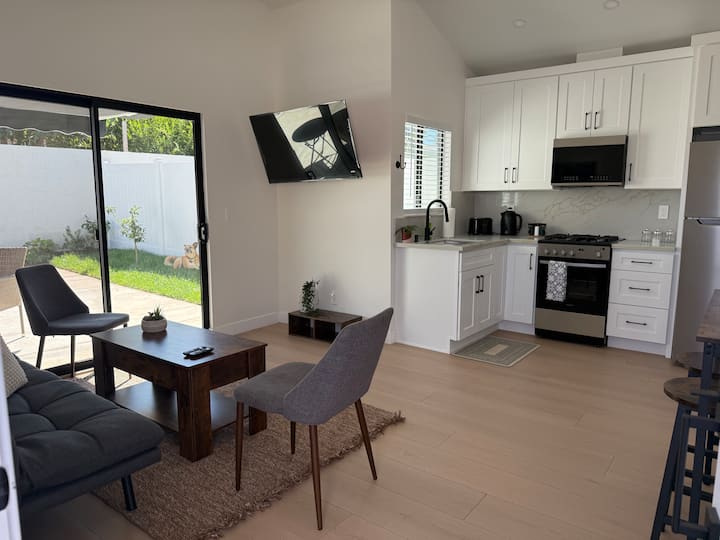 Private Guest House In Los Angeles - 