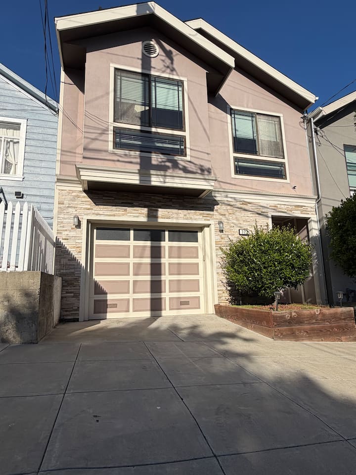 Bayshore Skyline Home – 4br In South San Francisco - San Francisco, CA