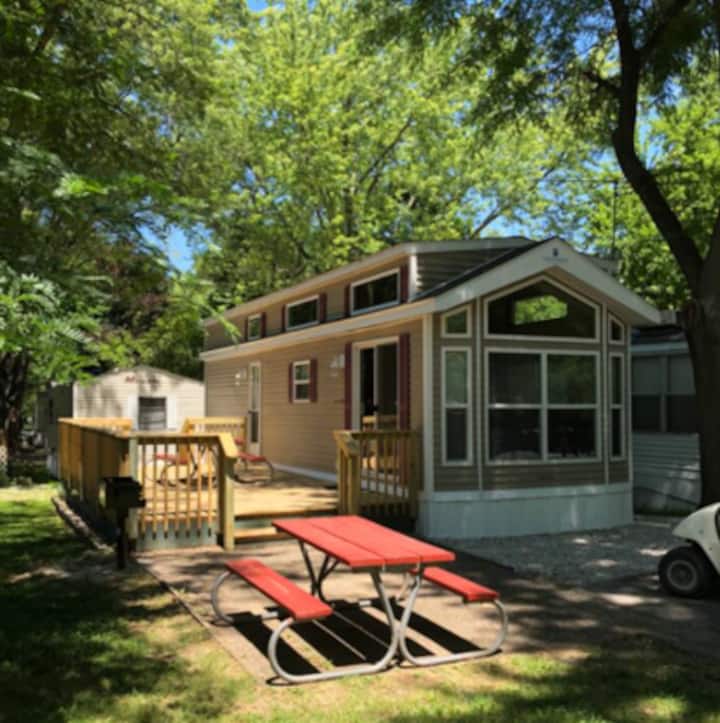 Cabin E41 - Grays Lake, IL