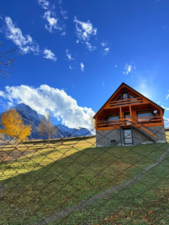 Shelva Cottage Kazbegi - Georgia