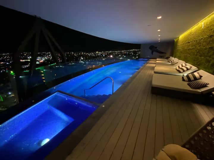 Suite Con Skypool En Zona Dorada Torre Adamant - León