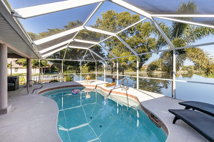 Heated Pool, Canal
View, 3 King Size Beds - Cape Coral, FL