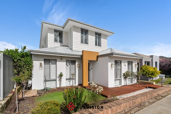 Bella Vista Perth-14pax-5x3-beach-airport-murdoch - Perth