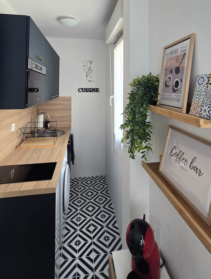 Logement Avec Parking / Centre Ville De Chartres - Eure-et-Loir