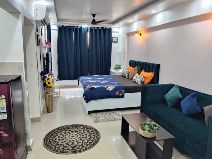 #Ig-unohomes99 - Comfy Studio Aptt Sec 143 Noida - Noida