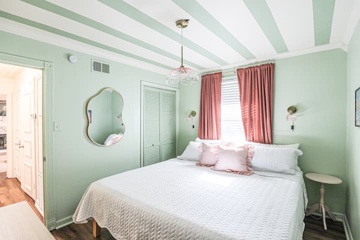 Modern Retreat | Private Pool Near Savannah - Skidaway Island, GA