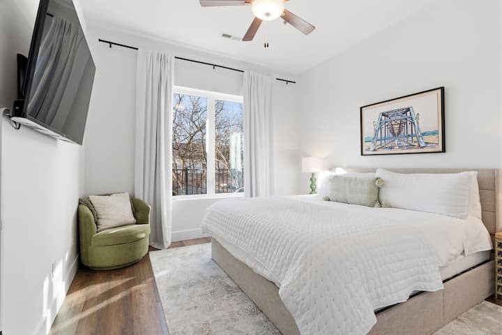 Southside | 1 Mile To The Choo Choo | Dog Friendly - Chattanooga, TN