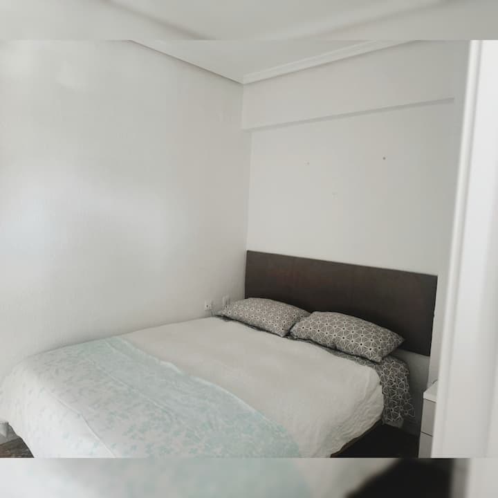 Habitación Privada Céntrica En Valencia - Valencia