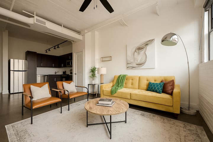 Sleepover | Supreme 1bd/1ba + Parking - Wichita - Wichita, KS