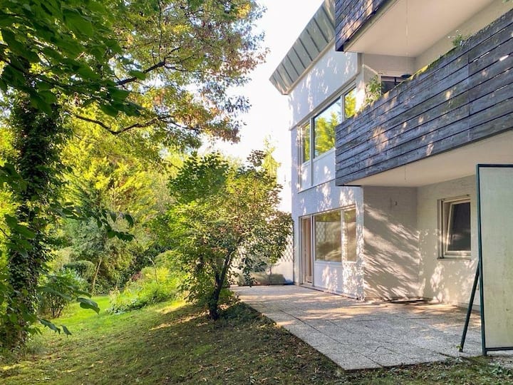 Charmante Wohnung Mit Terrasse I S-bahn-nähe - München
