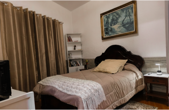 Suite En El Centro, Confort Y Vista Panorámica. - Ambato