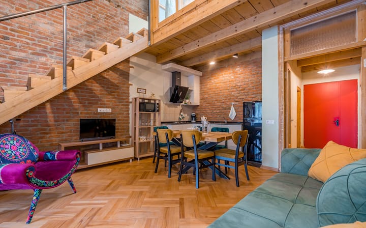 Two-bedroom Apartment In The Heart Of Old Tbilisi - Tbilisi