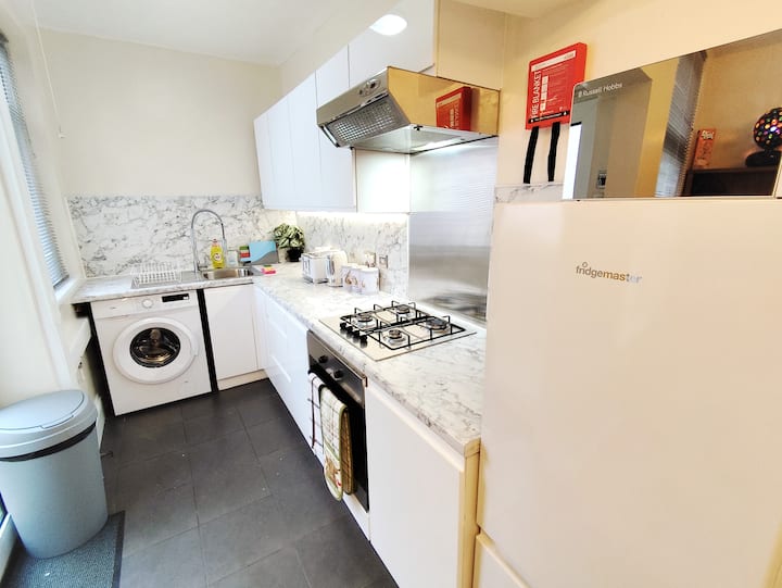 Peak District Cottage Sleeps 6, Parking Projectors - Buxton