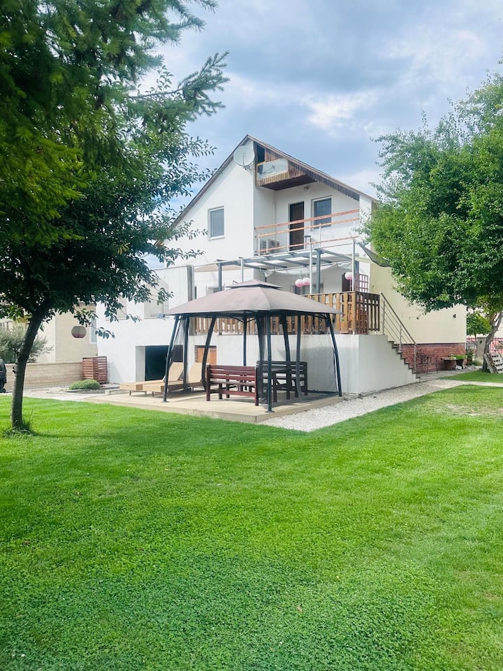 Dom Pod Mirabelkou / Mirabell Haz - Ungarn